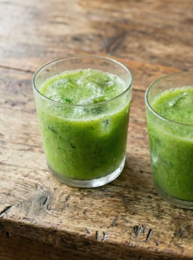 Easy Detox Green Apple Ginger Smoothie