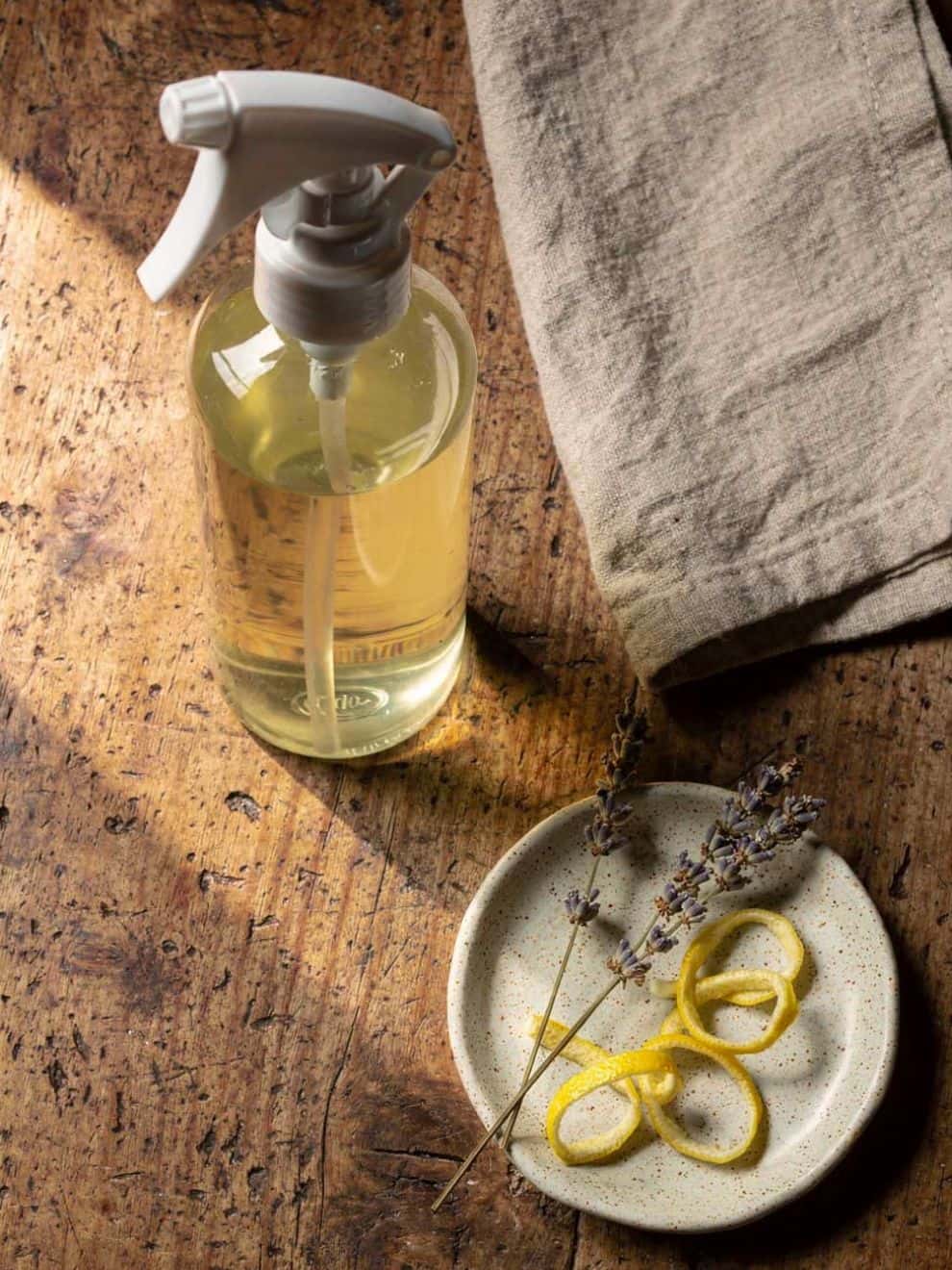 Quick & Safe Natural Kitchen Counter Cleaner